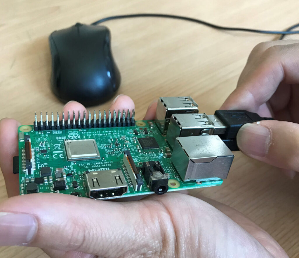 ラズベリーパイ（Raspberry Pi）って何？ラズパイできること 活用事例【徹底解説】 - そぞらブログ