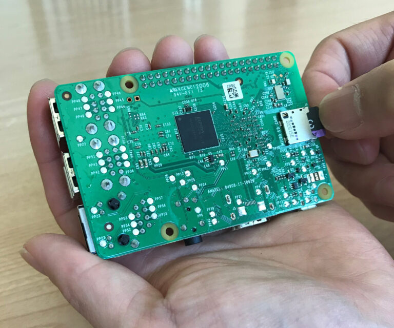 ラズベリーパイ（Raspberry Pi）って何？ラズパイできること 活用事例【徹底解説】 - そぞらブログ